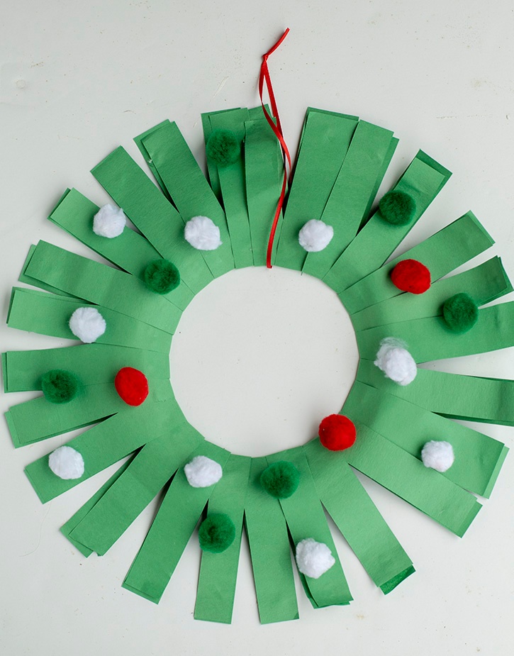 Kids Craft: Paper Holiday Wreath